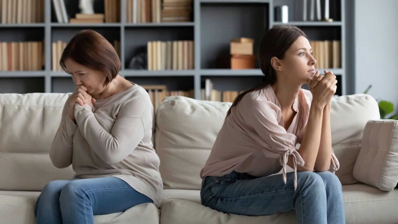 20 Common Behaviors of People Who Are Way Too Passive in Life - Guide ...