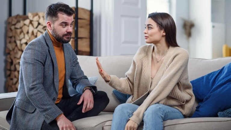 17 Steps to Take When Someone Shows No Interest in You - Guide to ...