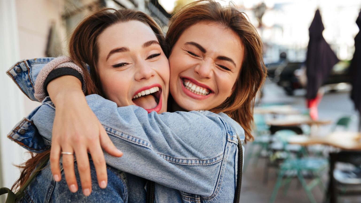 20 Common Traits of Genuinely Kind People - Guide to Stress Less