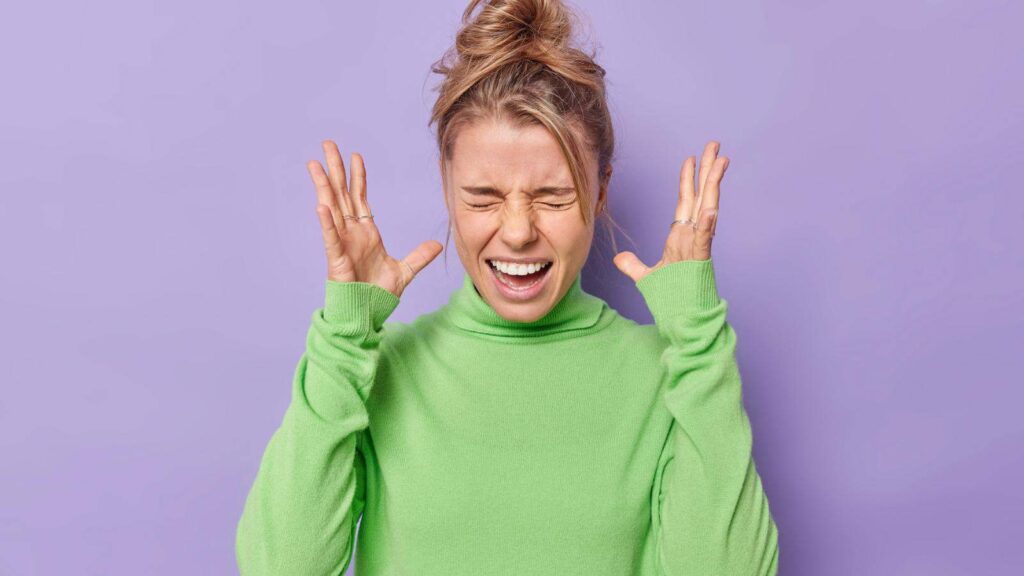 17 Subtle Signs of a Toxic Family Member - Guide to Stress Less